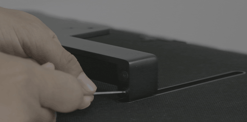 How to set up the VESA Mount Adapter on your Razer Raptor 27 QHD-165 Hz